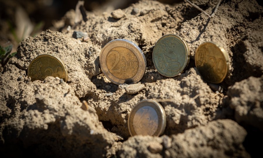 HRVATI KUKAJU DA SU U TEŠKOM EKONOMSKOM STANJU: 'Crno nam se piše. Ne ... HRVATI KUKAJU DA SU U TEŠKOM EKONOMSKOM STANJU: 'Crno nam se piše. Ne ...