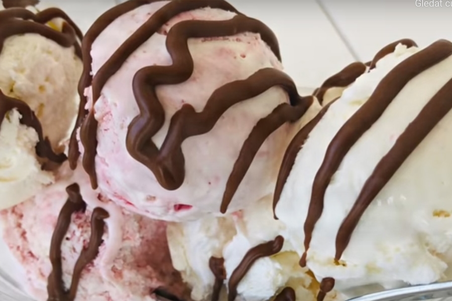 TRI SASTOJKA SU DOVOLJNA: Kako napraviti domaći sladoled od vanilije o kojem će se dugo pričati ...