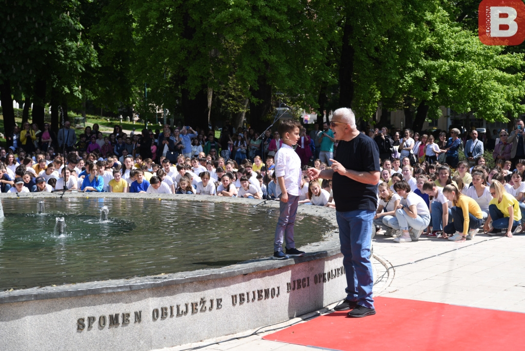 'SB' NA LICU MJESTA: Obilježen Dan sjećanja na ubijenu djecu Sarajeva ...
