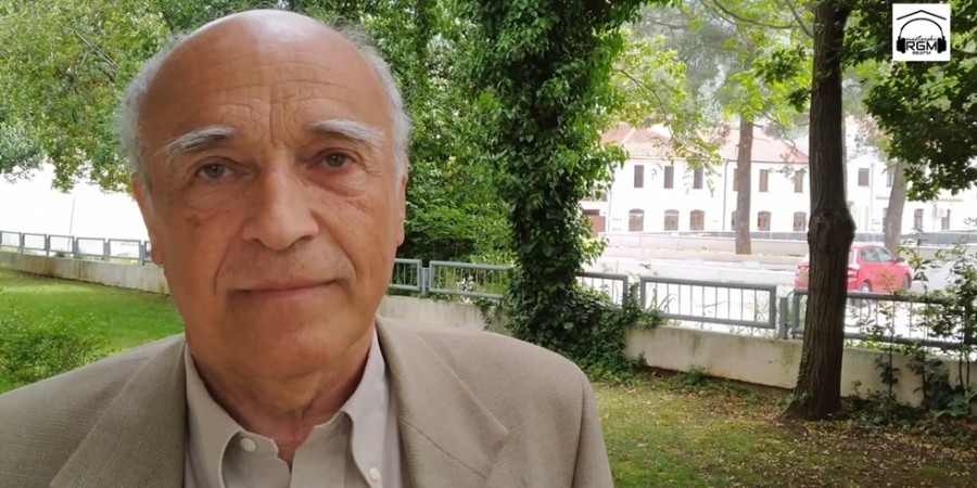 PREDSJEDNIK SABNOR-a BiH SEAD ĐULIĆ NAKON RUŠENJA PARTIZANSKOG GROBLJA ...