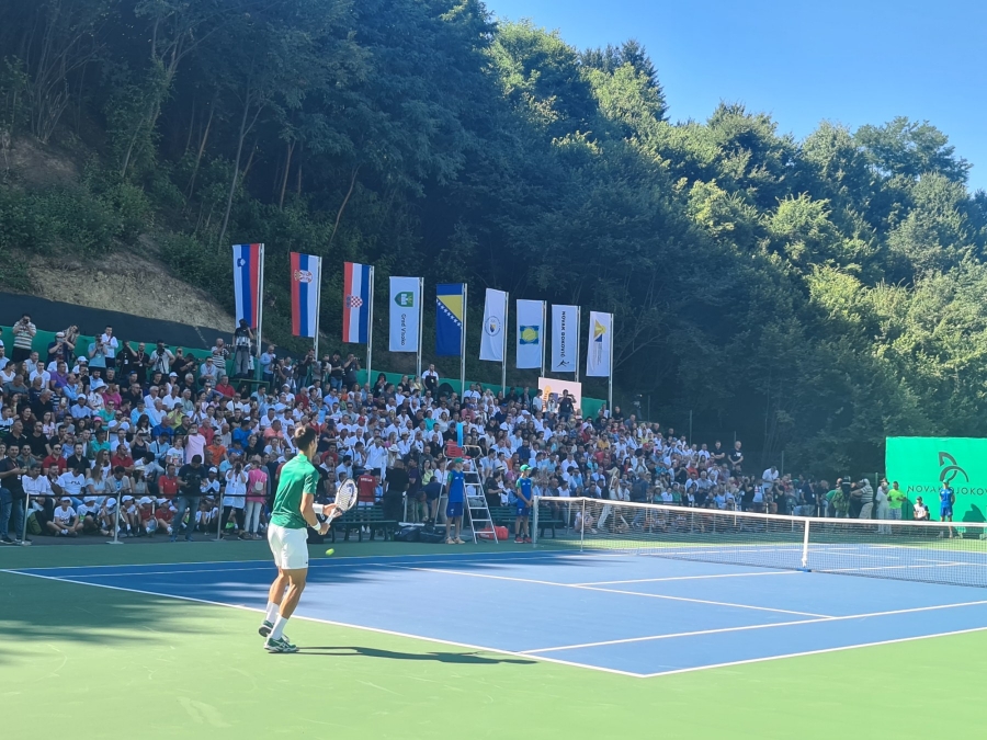 NAKON TRIJUMFA NA WIMBLEDONU: Đoković otvorio teniski kompleks u ...