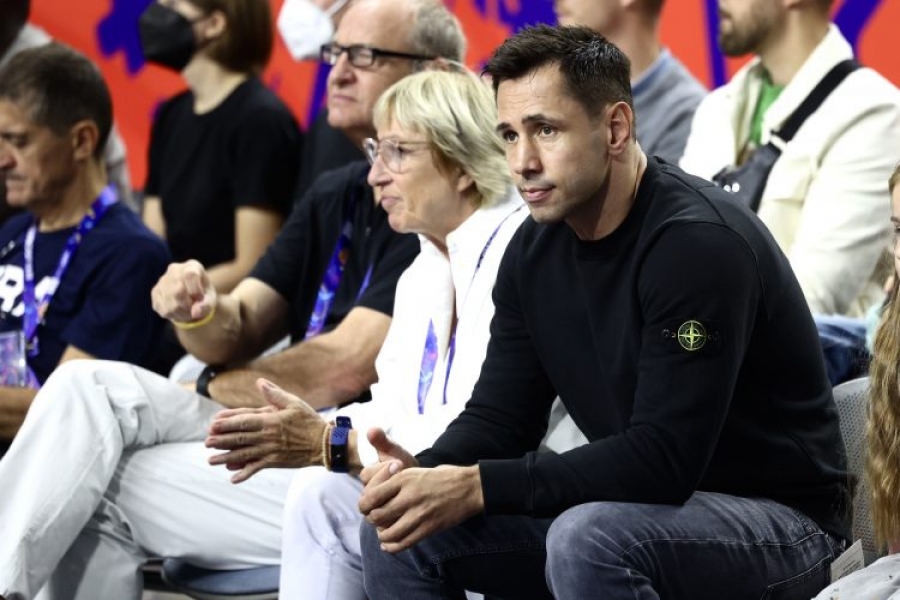 DOŠAO DA PODRŽI NAŠE KOŠARKAŠE: Adnan Ćatić prati Zmajeve u Kolnu ...