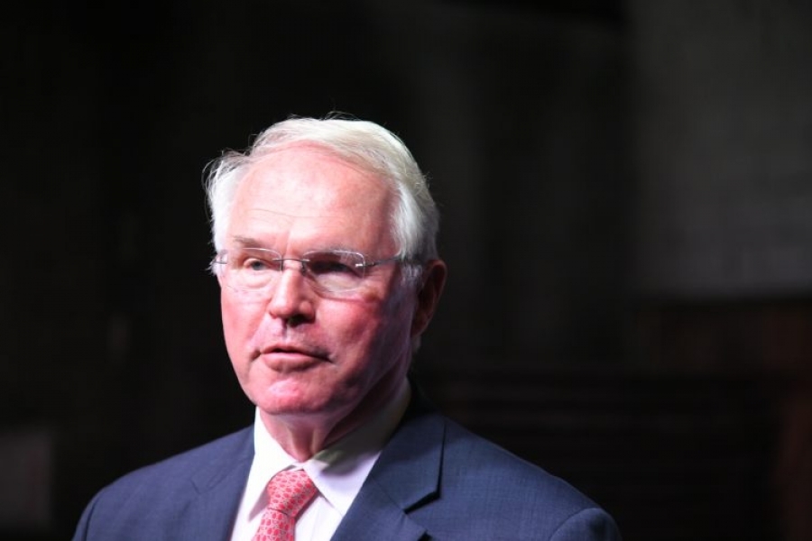 AMBASADOR SAD-a U BEOGRADU CHRISTOPHER HILL: 'Srbija previše zavisi od ...