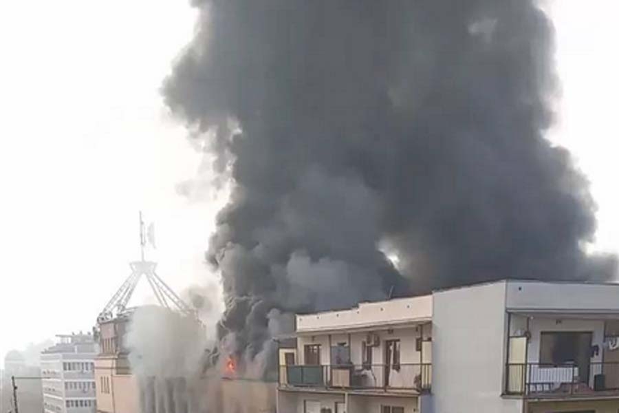VELIKI POŽAR U SUSJEDSTVU: Vatrena stihija guta robnu kuću... (VIDEO ...