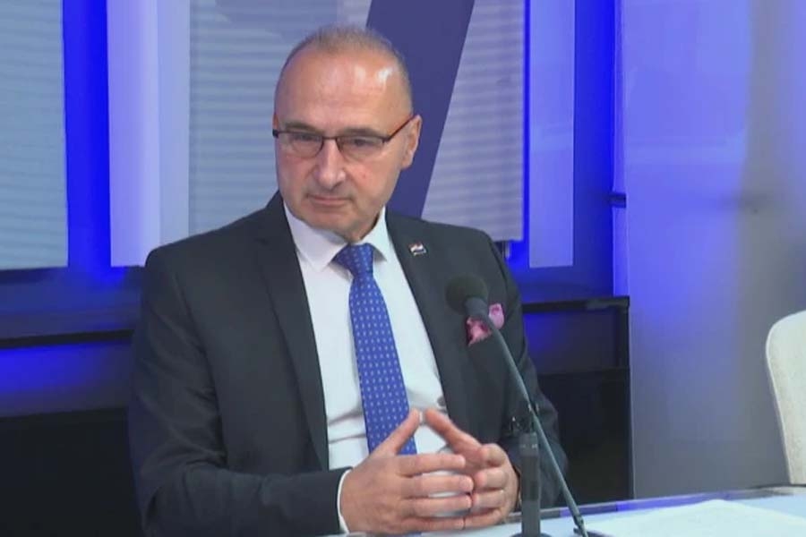 GRLIĆ RADMAN UZBURKAO DUHOVE: 'Željko Komšić je nelegitimni predstavnik ...