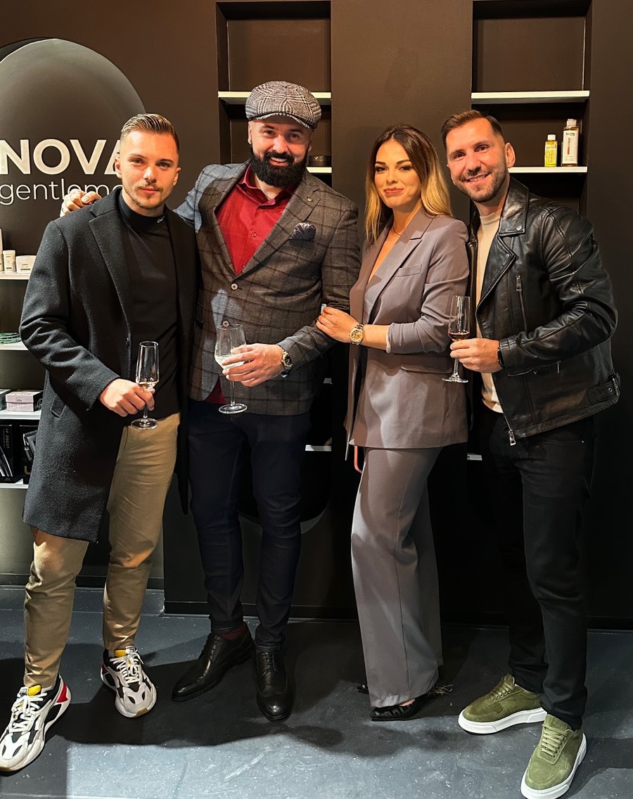 POZNATI SARAJEVSKI REPER OTVORIO NOVI OBJEKAT: Jala Brat sa suprugom ...