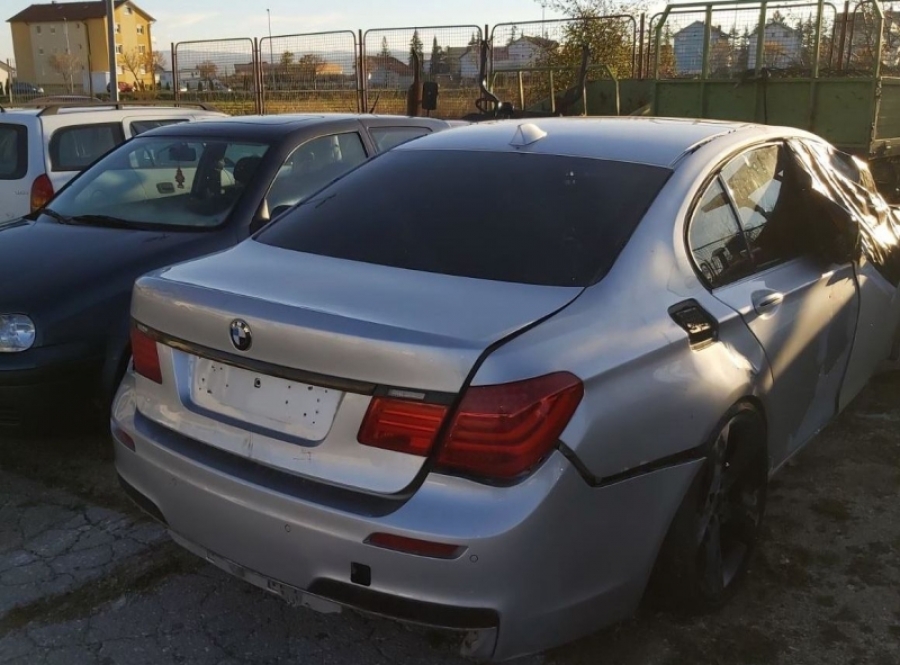 UTVRĐENE NEZAKONITOSTI: U akciji službenika UIO na autootpadima oduzeta ...