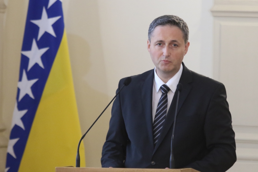 BEĆIROVIĆ IZ PREDSJEDNIŠTVA PORUČIO: 'Neka vječno živi naša majka ...