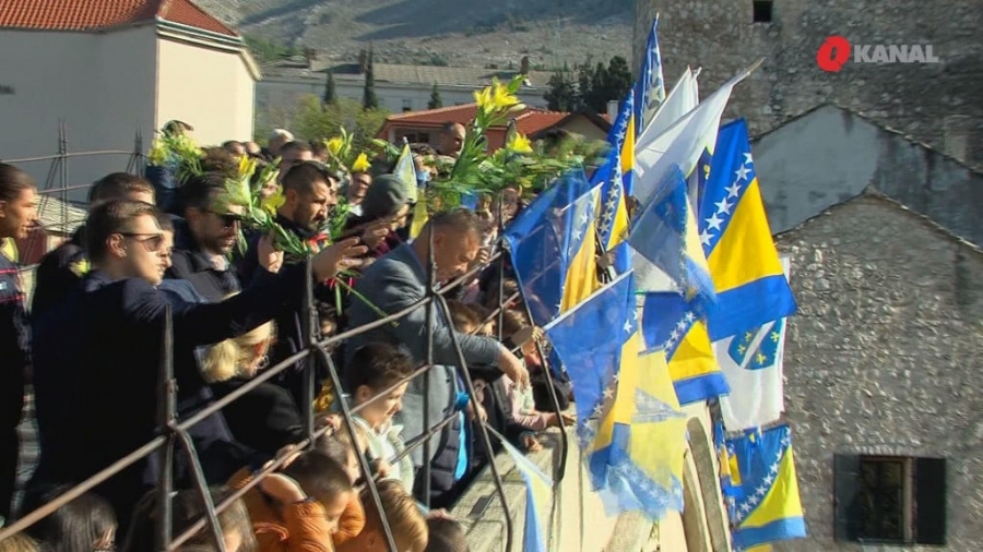 OPRAVDANJA NEMA: Grad Mostar ne obilježava rušenje Starog mosta ...