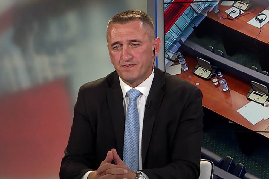 SRPSKI MINISTAR U VLADI KOSOVA ŠOKIRAN VUČIĆEVIM PONAŠANJEM: 'Do sada ...