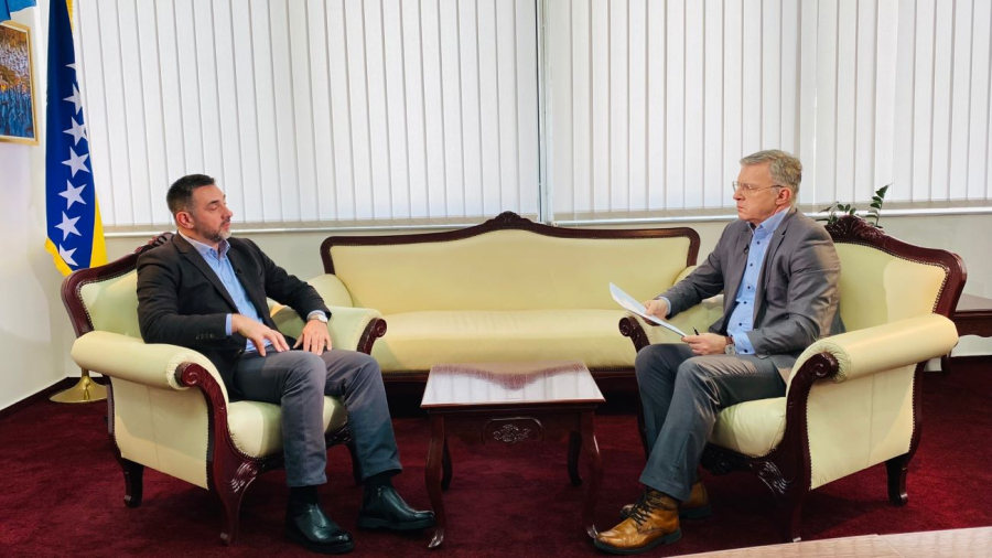 'SDA ĆE IH PREDVODITI': Еdin Ramić najavljuje proteste ako.. | Slobodna ...