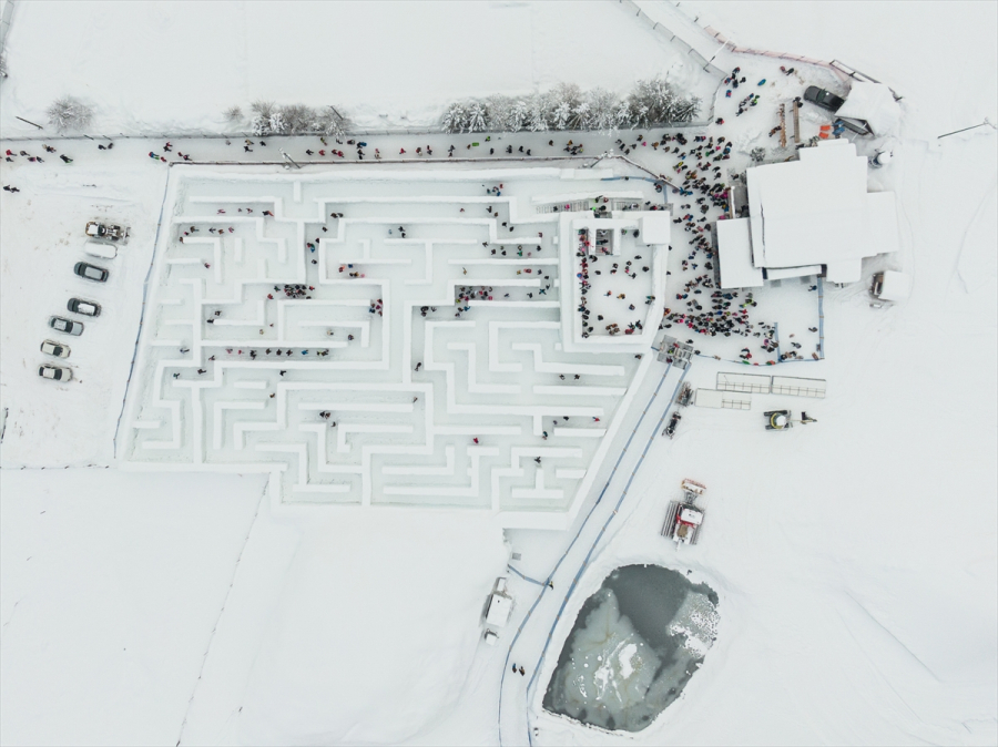 NAJVEĆI SNJEŽNI LABIRINT NA SVIJETU: Izgrađen je prije nekoliko godina ...