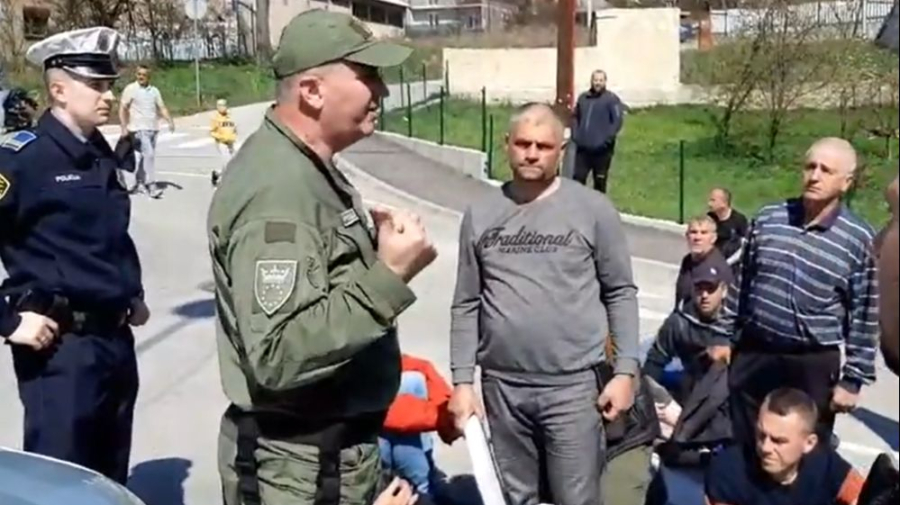 INCIDENT U ZENICI: Automobilom se zaletio na rudare, intervenirali specijalci (VIDEO) | Slobodna ...