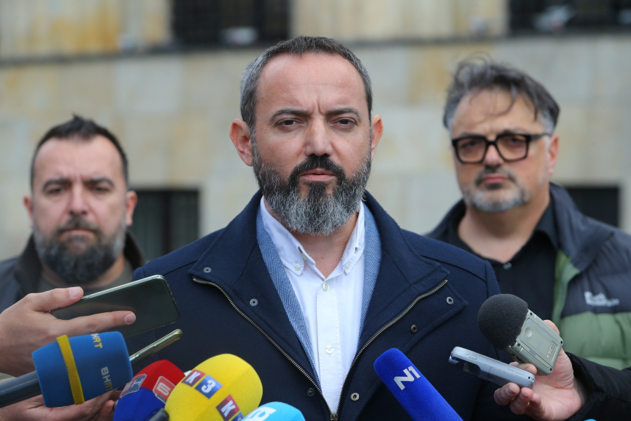 SINIŠA VUKELIĆ BEZ DLAKE NA JEZIKU: 'Ovdje novinari strahuju za svoje ...