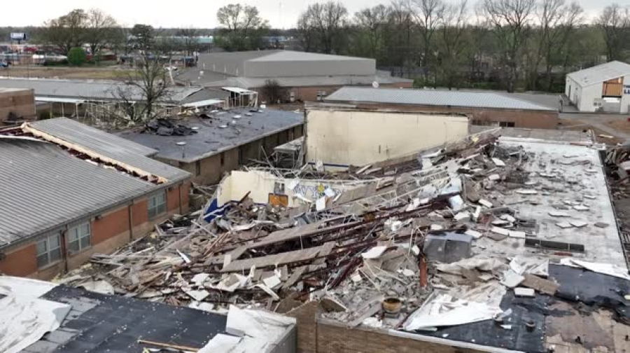 APOKALIPTIČNI PRIZORI IZ AMERIKE: Nakon razornih tornada gradovi su 'neprepoznatljivi', stradalo ...