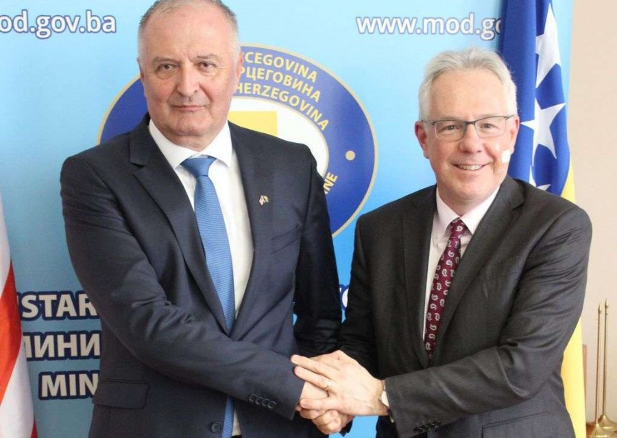 MINISTAR HELEZ U RAZGOVORU SA MURPHYJEM: 'SAD su ključni saveznik BiH ...