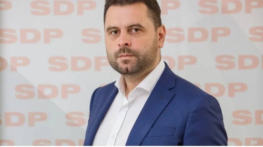 IVAN VUJOVIĆ IZ SDP-a: 'Možda DF uvede i vize za ulazak u Zetu, Budvu ...