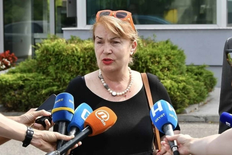 SENKA NOŽICA TVRDI: 'Senat ne može sutra raspravljati o doktoratu ...