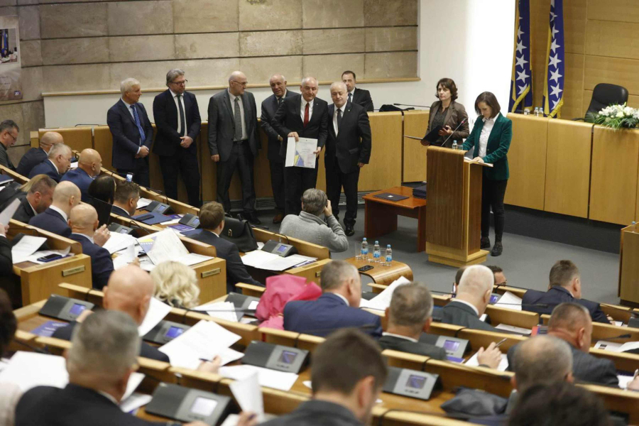 KOME SE (NE)ŽURI: Umjesto Sesara u Predstavnički dom PFBiH ulazi Goran ...