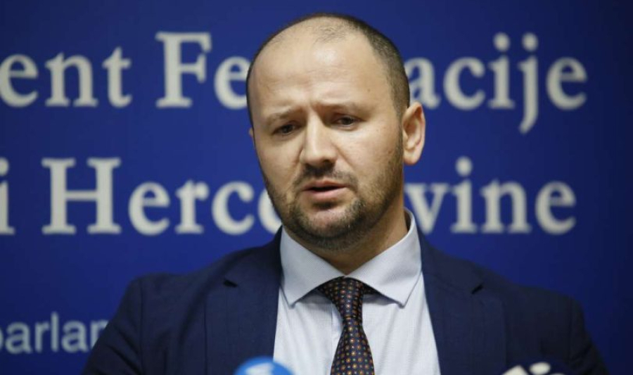 FEDERALNI DELEGAT MUAMER ZUKIĆ: 'Katastrofalnom politikom SDP je državu ...