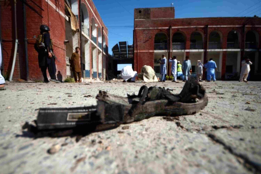 HOROR U PAKISTANU: U eksploziji bombe ubijeno najmanje 35 ljudi ... HOROR U PAKISTANU: U eksploziji bombe ubijeno najmanje 35 ljudi ...