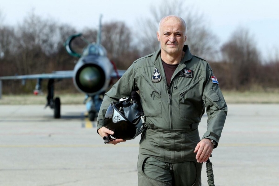 PENZIONISANI PILOT IVAN SELAK: Detaljno opisao tehničke karakteristike ...