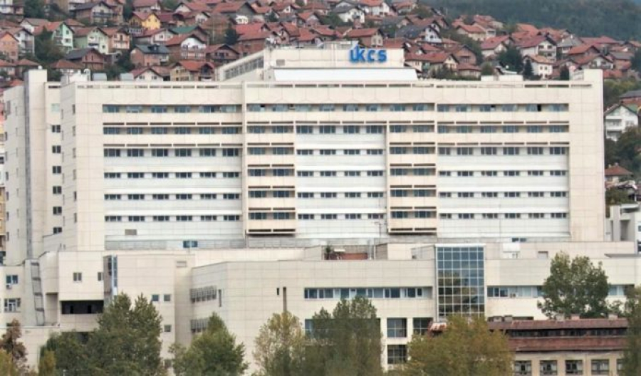 NOVI INCIDENT NA KCUS-u: Nakon tuče uposlenika, glavnoj sestri klinike bačene fekalije na vrata ...