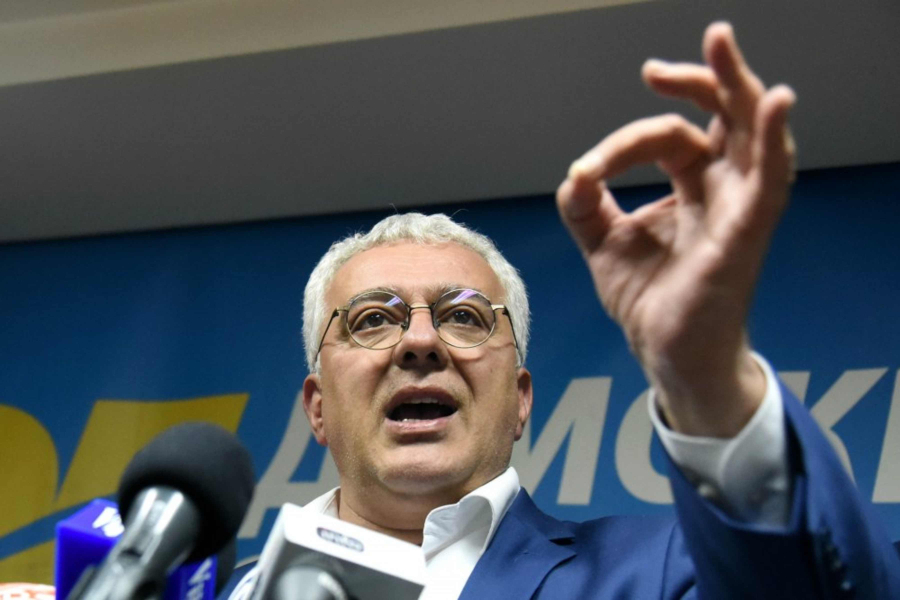 KO JE ANDRIJA MANDIĆ, NOVI PREDSJEDNIK SKUPŠTINE CRNE GORE: Kao i u ... KO JE ANDRIJA MANDIĆ, NOVI PREDSJEDNIK SKUPŠTINE CRNE GORE: Kao i u ...