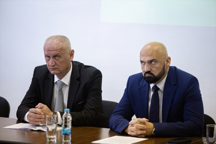 PRODUŽEN MU MANDAT: Vahidin Munjić na čelu FUP-a i naredna tri mjeseca ... PRODUŽEN MU MANDAT: Vahidin Munjić na čelu FUP-a i naredna tri mjeseca ...