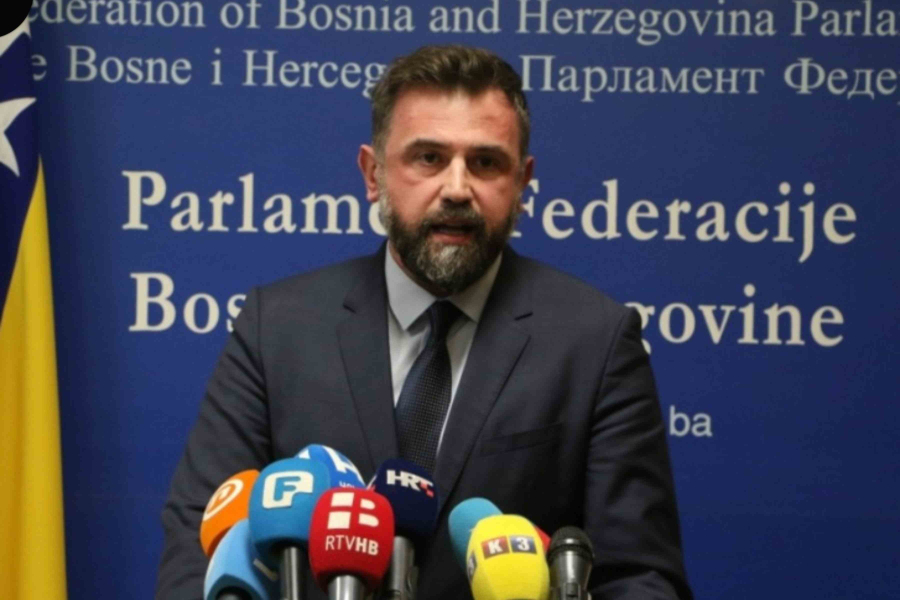 PORUKA FEDERALNOG PARLAMENTARCA DENNISA GRATZA: 'Dok pričate o Sebiji, sprema se pokušaj ...