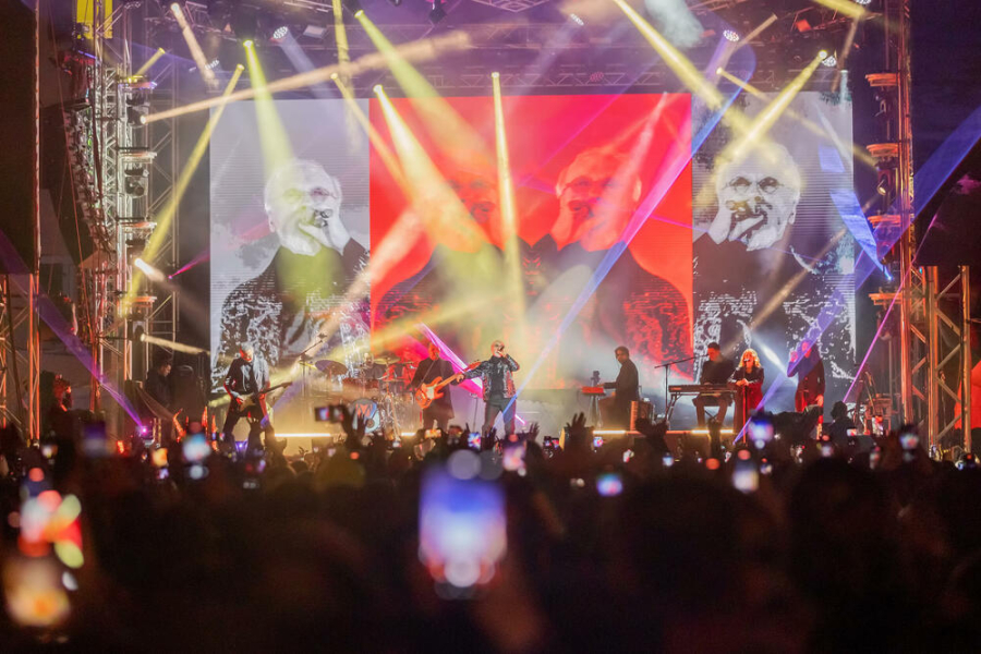 DINO MERLIN NAJAVIO DA MORA USPORITI TEMPO: 'Kako sve nove godine ...