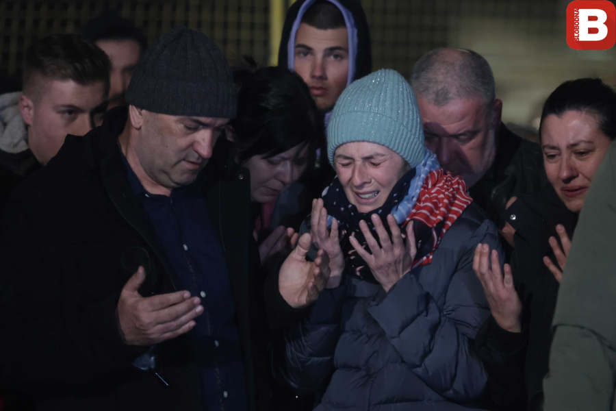 TUGA NA ŠKOLSKOM IGRALIŠTU OŠ 'OSMAN NAKAŠ': Sarajlije se okupljaju ...