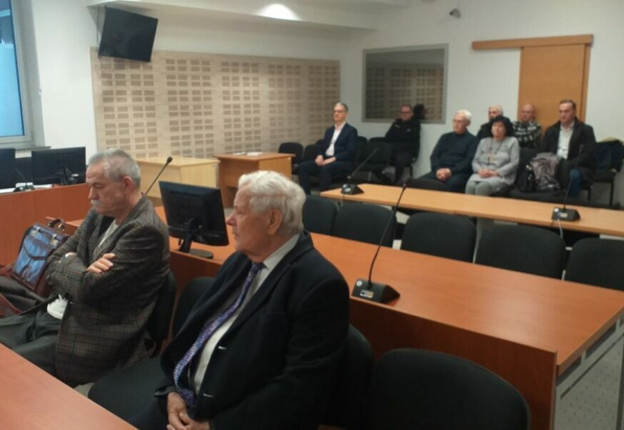 KANTONALNI SUD U BIHAĆU: Nastavljeno suđenje Fikretu Abdiću | Slobodna ...