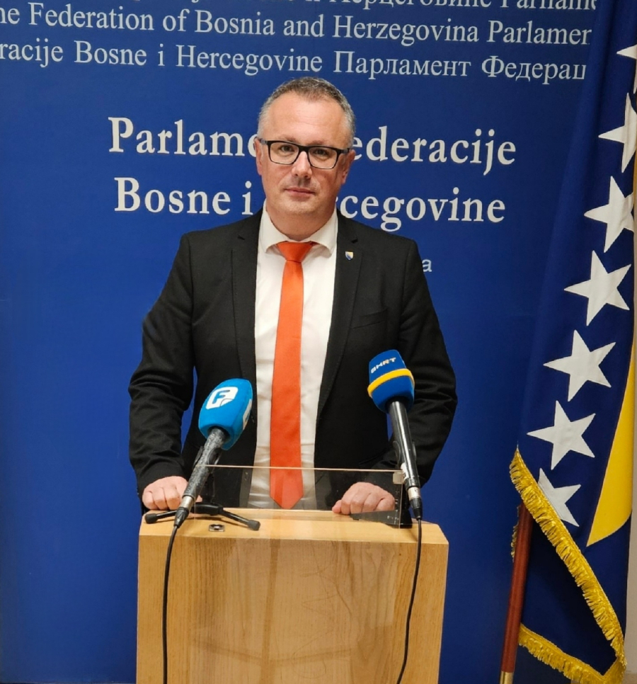 SANEL KAJAN OBJAVIO ODGOVORE KOJE JE DOBIO OD ČOVIĆEVE MINISTRICE ...