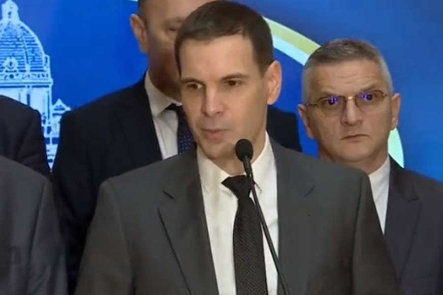 BURNO U SRBIJI: Vlast klizi u ozbiljnu diktaturu, opozicija neće izaći na izbore ako se ne ...