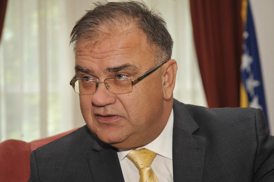 IVANIĆ O REZOLUCIJI O SREBRENICI: 'Dodik je samo dobio argumentaciju da može nastaviti ono što ...