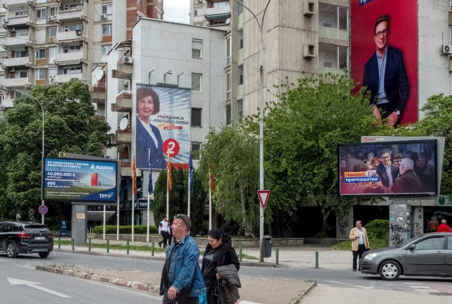 U UTRCI SEDAM KANDIDATA: Građani Sjeverne Makedonije danas biraju ... U UTRCI SEDAM KANDIDATA: Građani Sjeverne Makedonije danas biraju ...
