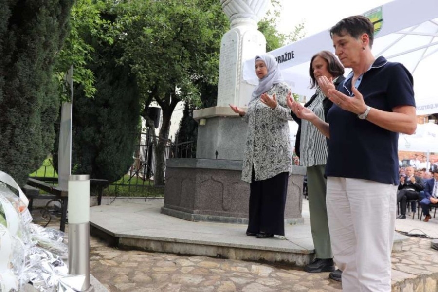 UBIJENO VIŠE OD 40 OSOBA: U Goraždu obilježen Dan sjećanja na ubijene ...