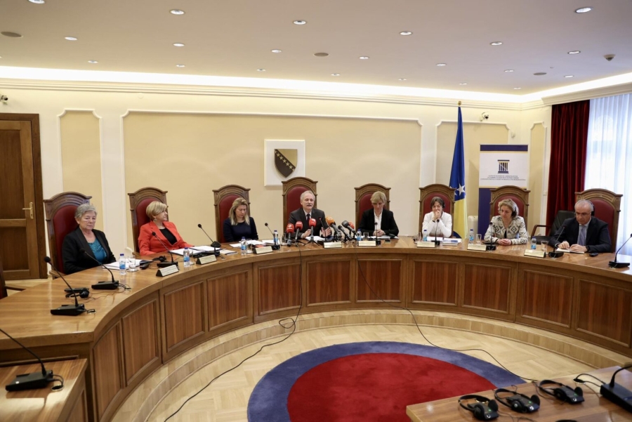 SJEDNICA USTAVNOG SUDA BiH: Marin Vukoja preuzeo dužnost, izabrana i ...