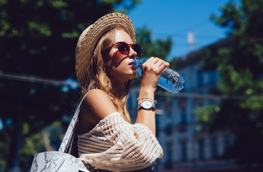 POKUŠAJTE IH IZBJEĆI: Ovo su glavne greške sa ispijanjem vode zbog koje ...