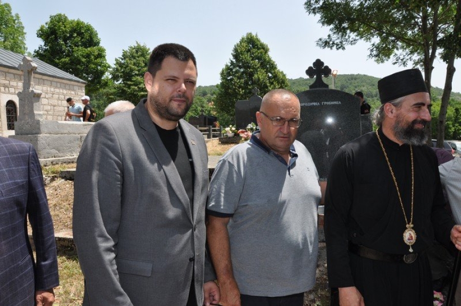 EPISKOP METODIJE NASTAVLJA POLITIKU 'SRPSKOG SVETA': 'Zapadni ...