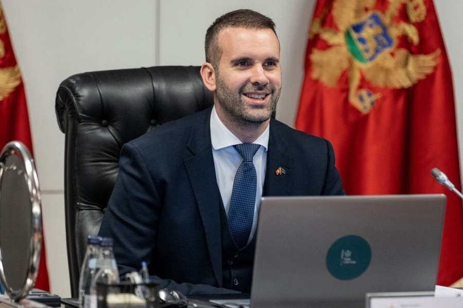 PROFESOR BOBAN BATRIĆEVIĆ RAVNO U METU: 'Milojko Spajić je kalodont za ...