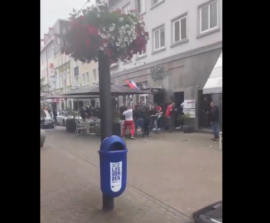 PREDIGRA UOČI VEČERAŠNJE UTAKMICE: Tučnjava Srba i Engleza u ...