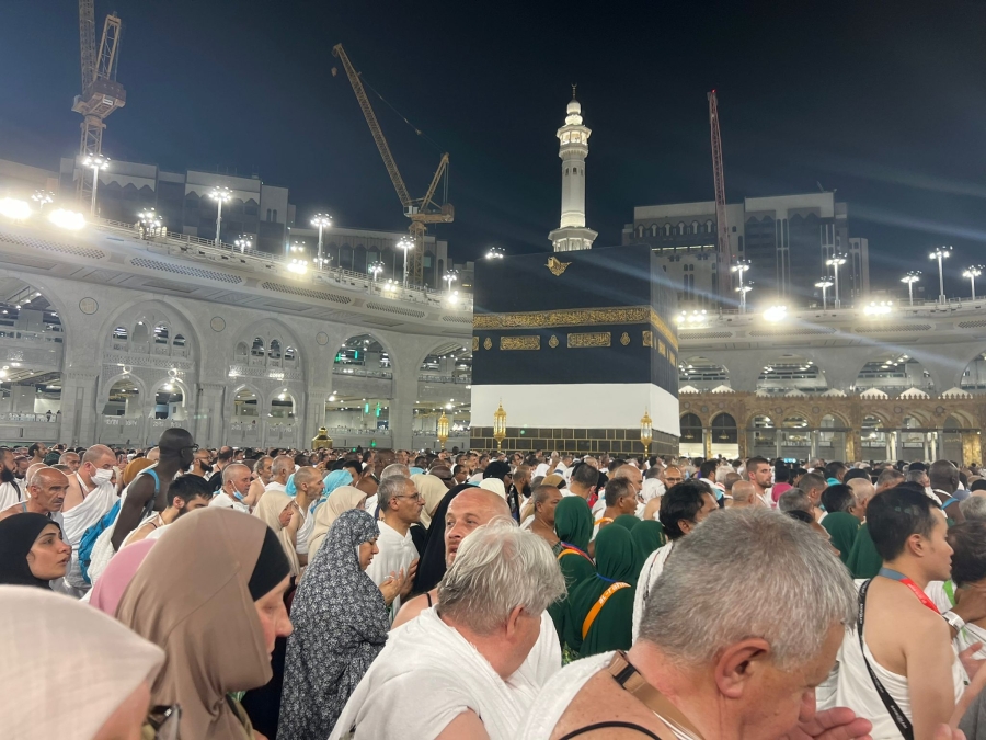 SVE TEČE BEZ PROBLEMA: Prva grupa bh. hadžija obavila umru, danas ...