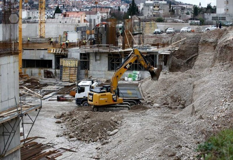 NESREĆA NA RADU: Povrijeđeni radnici na gradilištu u Mostaru, prevezeni ...