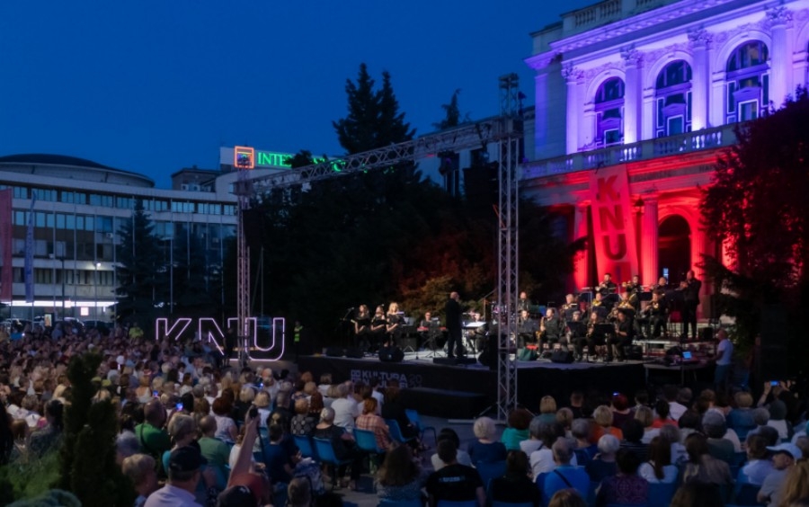 KULTURA NA ULICE: Na Trgu Susan Sontag premijera baleta 'ZOI '24 - Zvuk ...