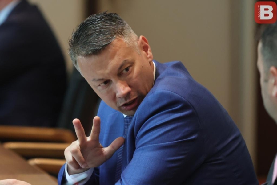 FORTO NEĆE BITI PRISUTAN, BUNOZA NIJE SIGURAN: Ministar Nenad Nešić kao ...