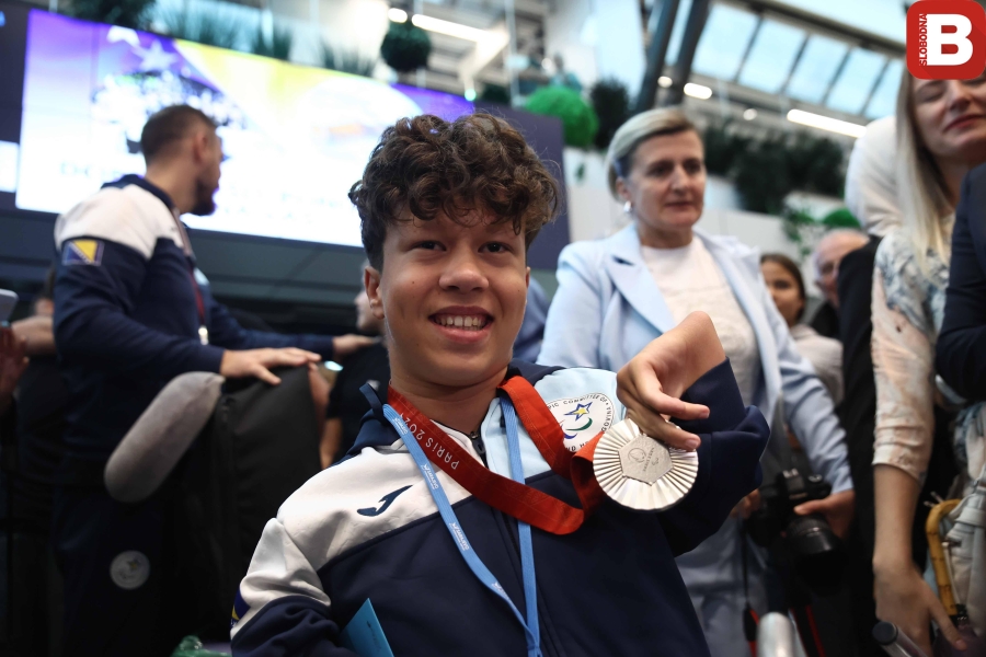 'SB' NA AERODROMU; PONOS BOSNE I HERCEGOVINE: Paraolimpijci stigli kući ...