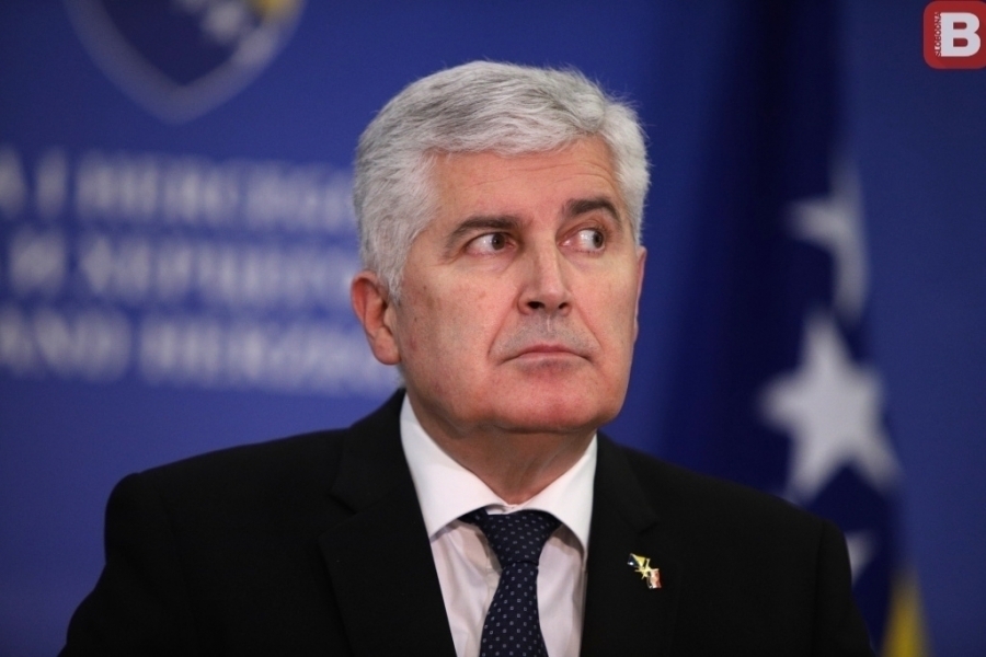 TEŠKO JE BITI UPORNIJI OD DRAGANA ČOVIĆA: 'Moramo urediti BiH, hrvatski ... TEŠKO JE BITI UPORNIJI OD DRAGANA ČOVIĆA: 'Moramo urediti BiH, hrvatski ...