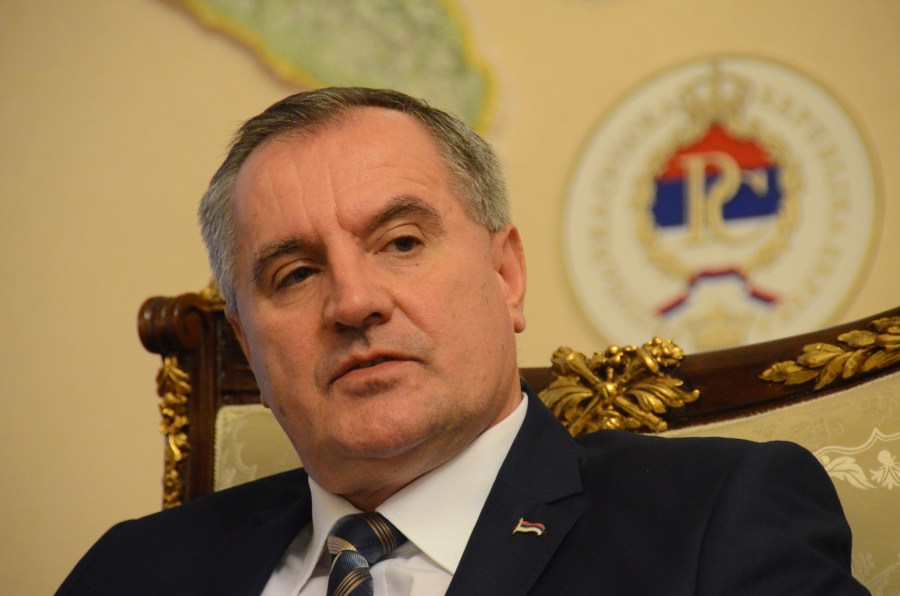 NUDIO NOVAC ZA PREMJEŠTANJE MASOVNIH GROBNICA: Duže od četiri godine ...